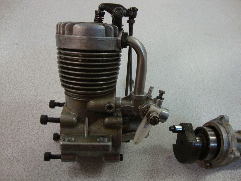 10 ccm Viertaktmotor OS FS-60 für Ersatzteile oder Deko (Défectueux) à Herisau pour CHF 112 ...