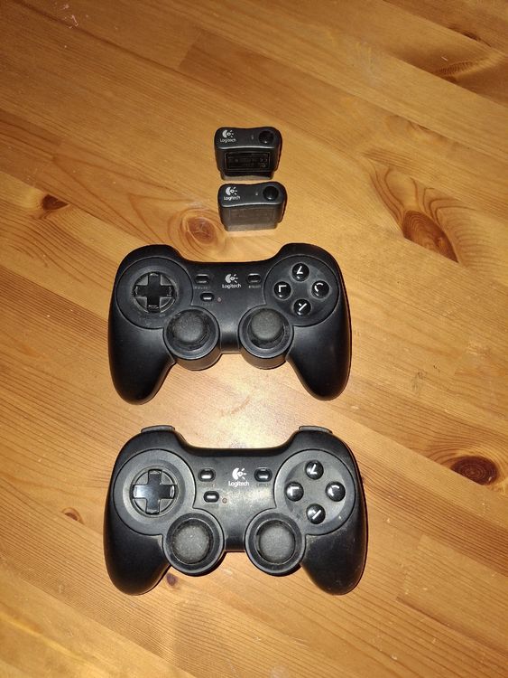 Two Logitech PS 2 Gamepads (Defekt) in Röthenbach i.E. für CHF 19.9 ...