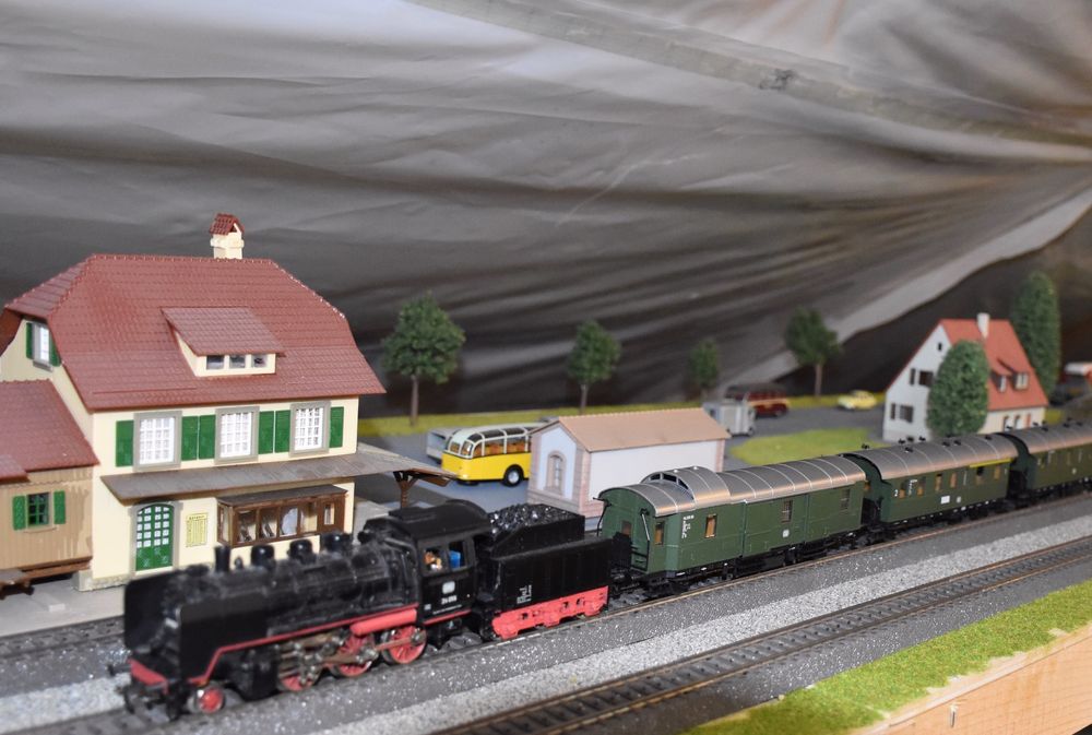 BR 24 Märklin 3003. Digital + 6 voitures Roco. | Kaufen auf Ricardo