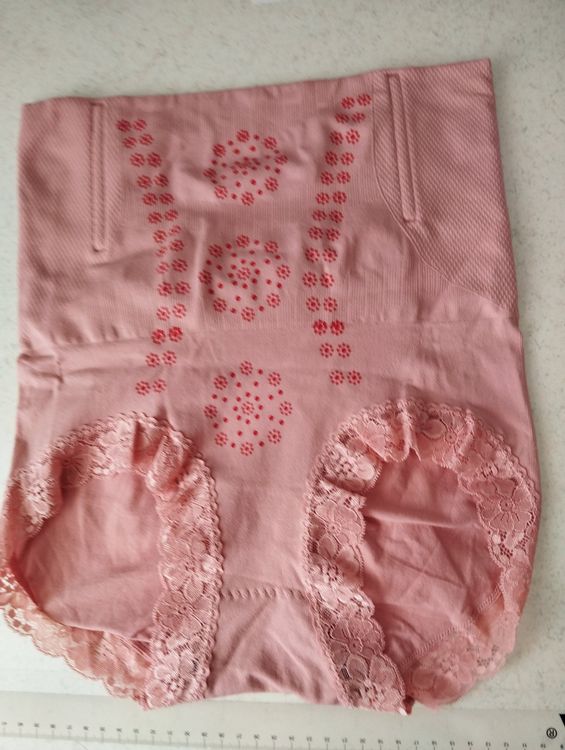 Shape -Hose (Neu und originalverpackt) in Glarus für CHF 4.9 – mit ...