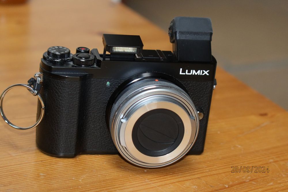 Panasonic Lumix GX 9 mit Olympus 14-42 Pancake (Gebraucht) in Kleinandelfingen für CHF 549 – mit ...