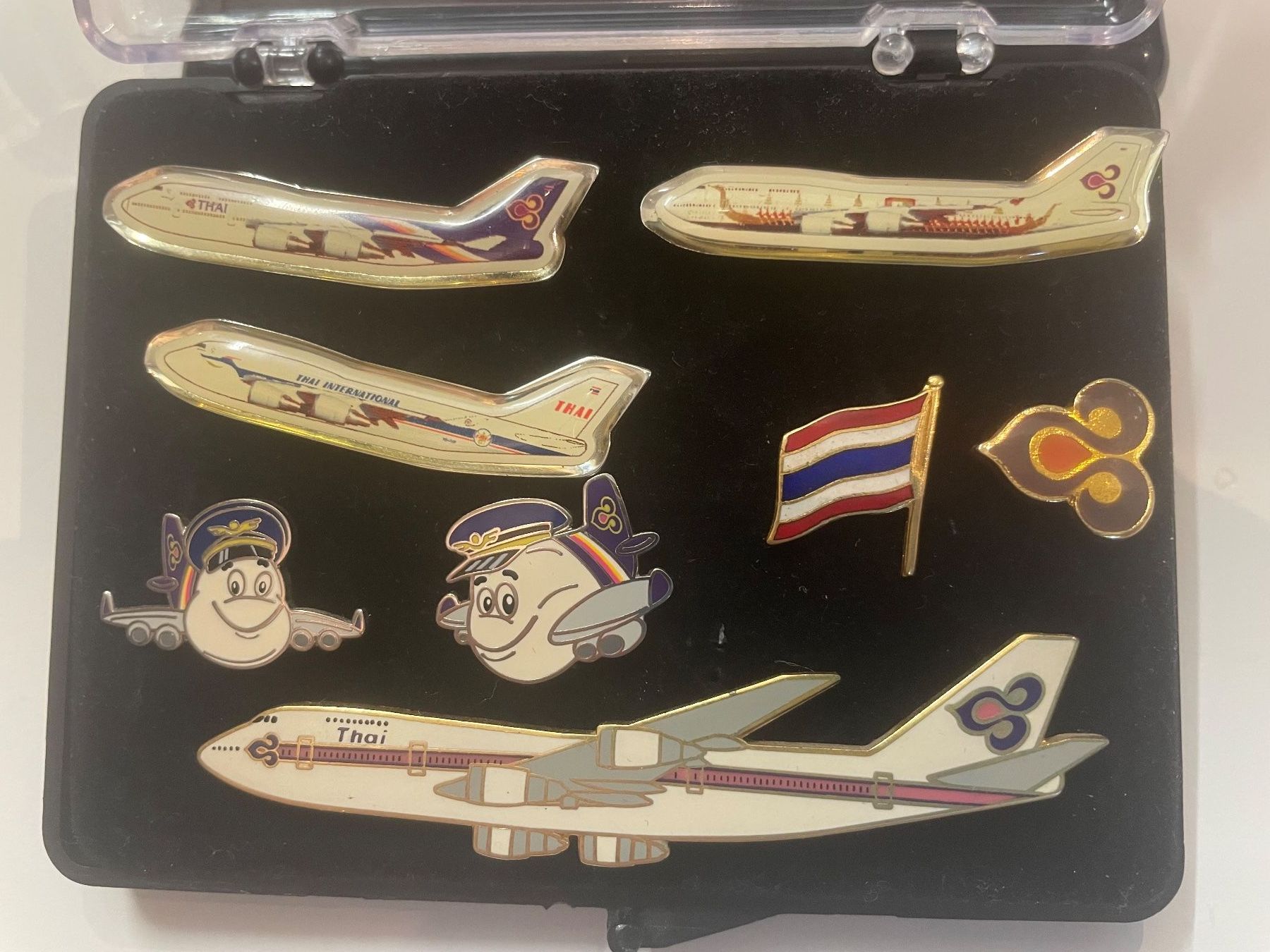 Pin-Set Thai Airways 8 Stück (Gebraucht) in Hochfelden für CHF 55 – mit ...