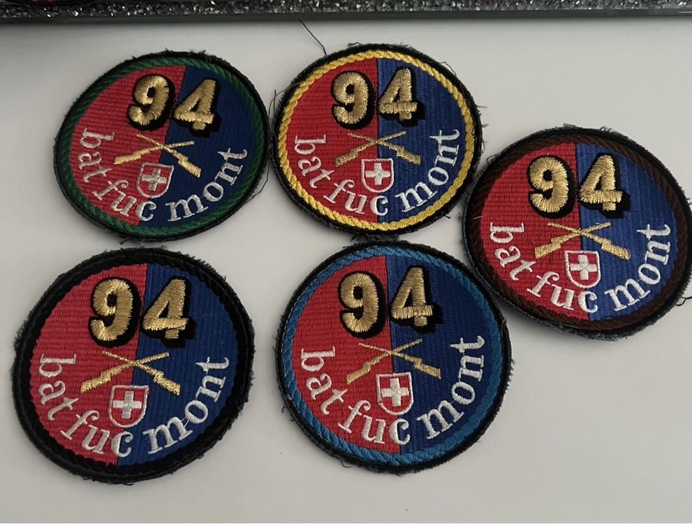 Badge (Gebraucht) in monte carasso für CHF 25 – mit Lieferung auf ...