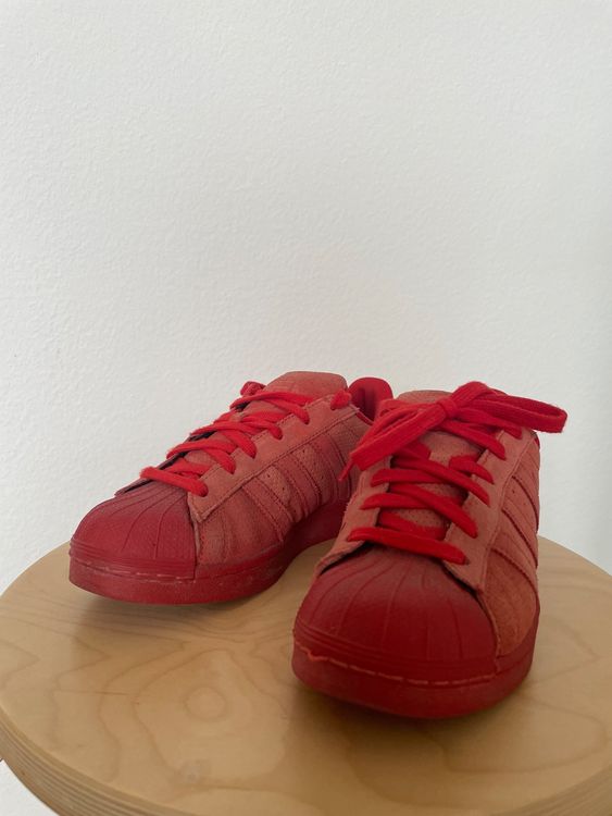 Adidas Superstars rot (Gebraucht) in zürich für CHF 22 – mit Lieferung ...