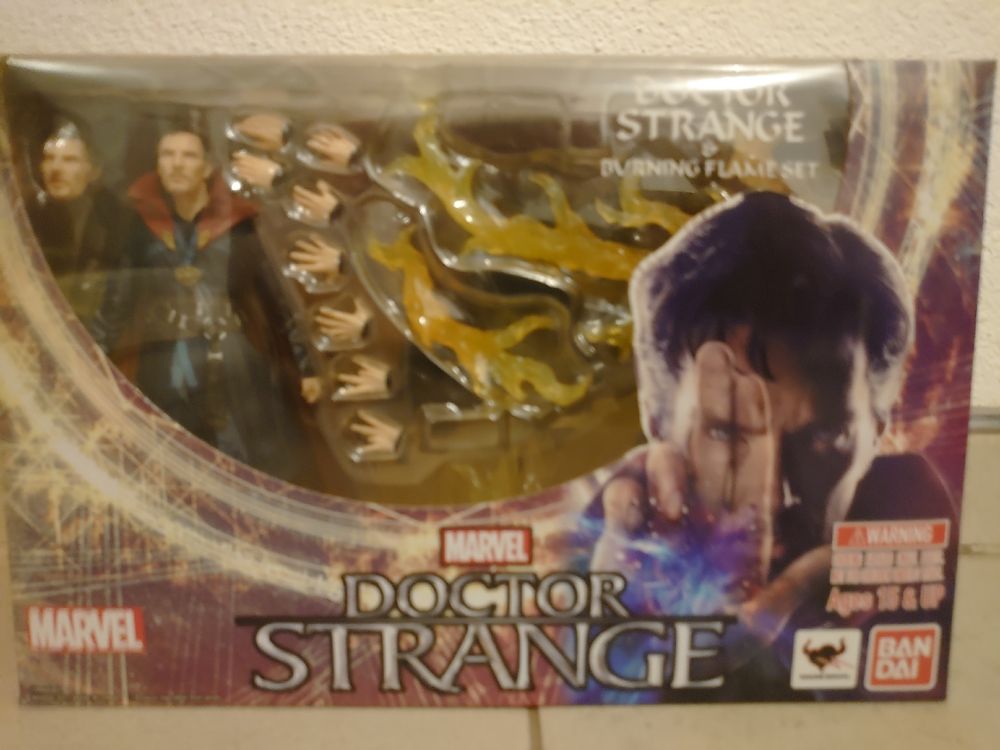 Marvel Doctor Strange & Burning Flames Set - Ban Dai (Neu und ...