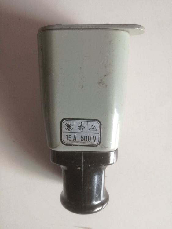 Kupplung J15/4 3LPE 500 V (Gebraucht) in Sursee für CHF 8 – mit Lieferung auf Ricardo kaufen