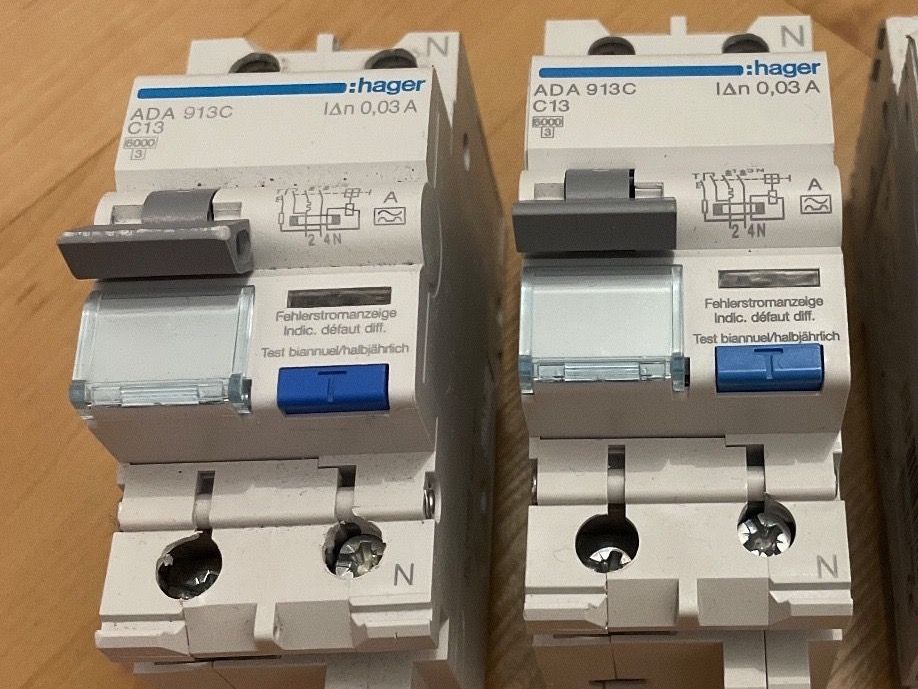 FI-LS Hager 13A C 30mA (2 stück) (Gebraucht) in Oberwangen für CHF 54 – mit Lieferung auf ...