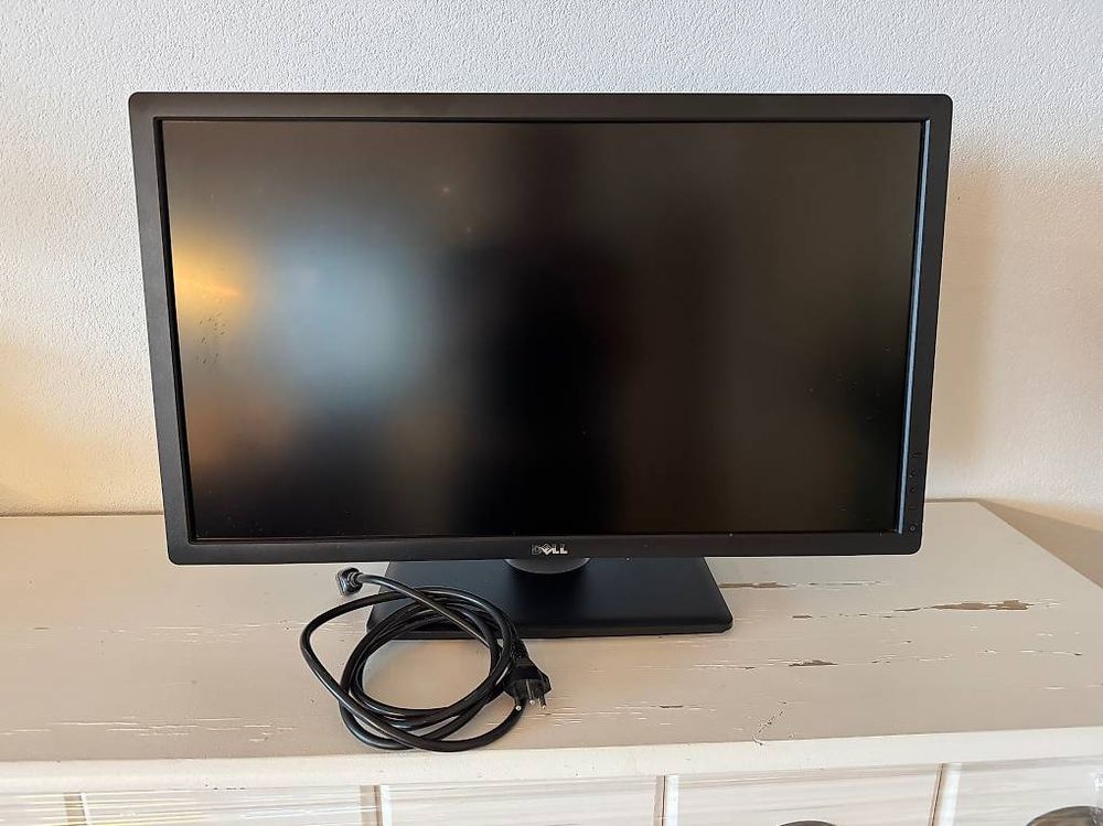DELL Monitor 24 Zoll (Gebraucht) in Gunten für CHF 1 – nur Abholung auf ...