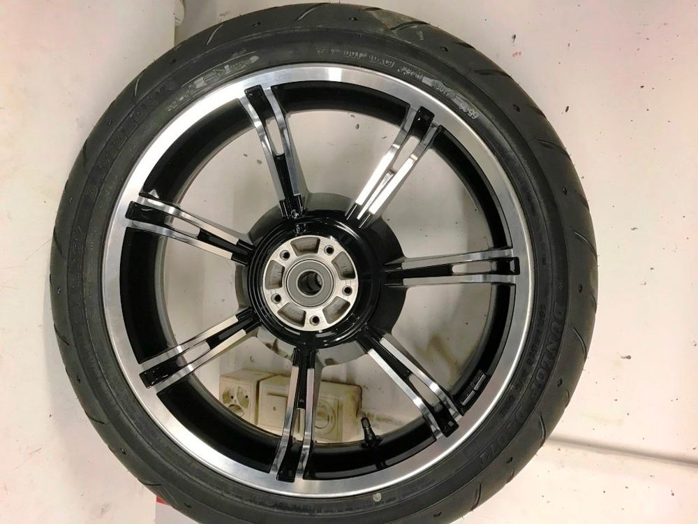 Harley Hinterrad Felge mit Pneu 18X 5.0 Street Glide 2021 (Neu (gemäss ...