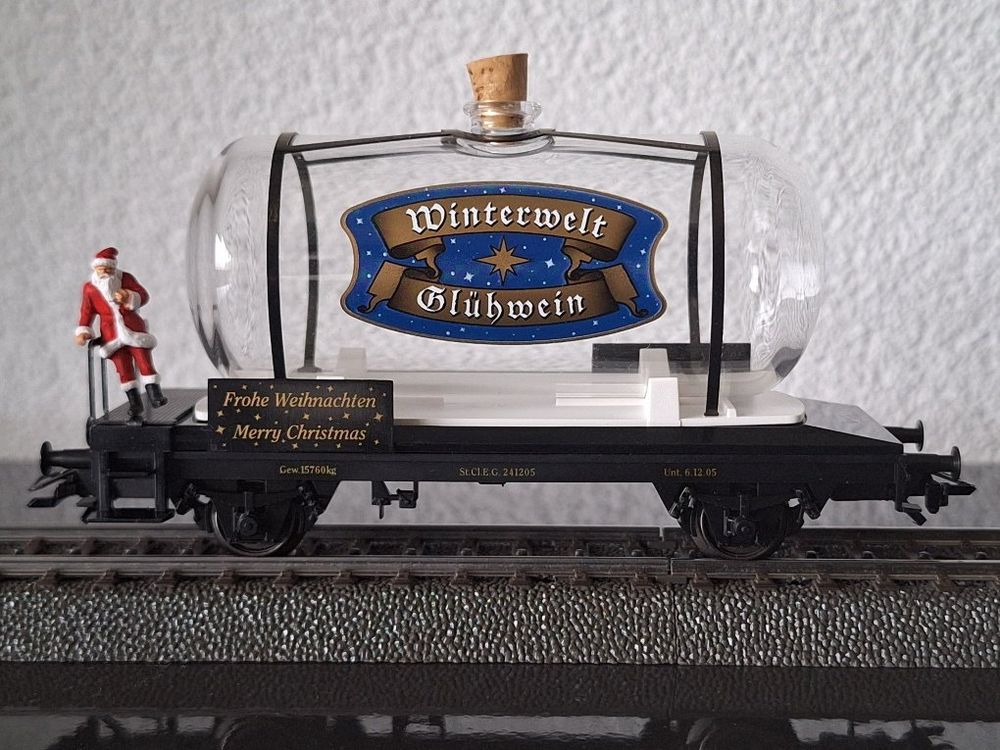 Märklin HO. Wagon citerne en verre avec figurine Père Noël (Neu und ...