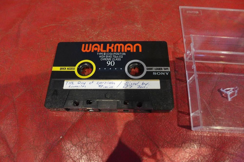 Sony Walkman Typ 2 Chrome Kassette Rar (Gebraucht) in für CHF 5 – mit ...