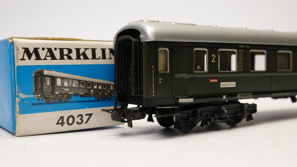 e6 Märklin 4037 DB Personenwagen grün 2) (Gebraucht) in Thun für CHF 11 ...