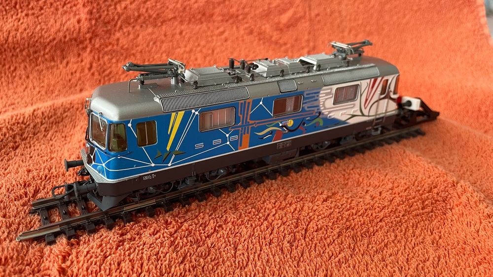 SBB Lok Re 4/4 II, Betriebsnummer 11181, von Daniel Bourret (Gebraucht) in Schmerikon für CHF ...