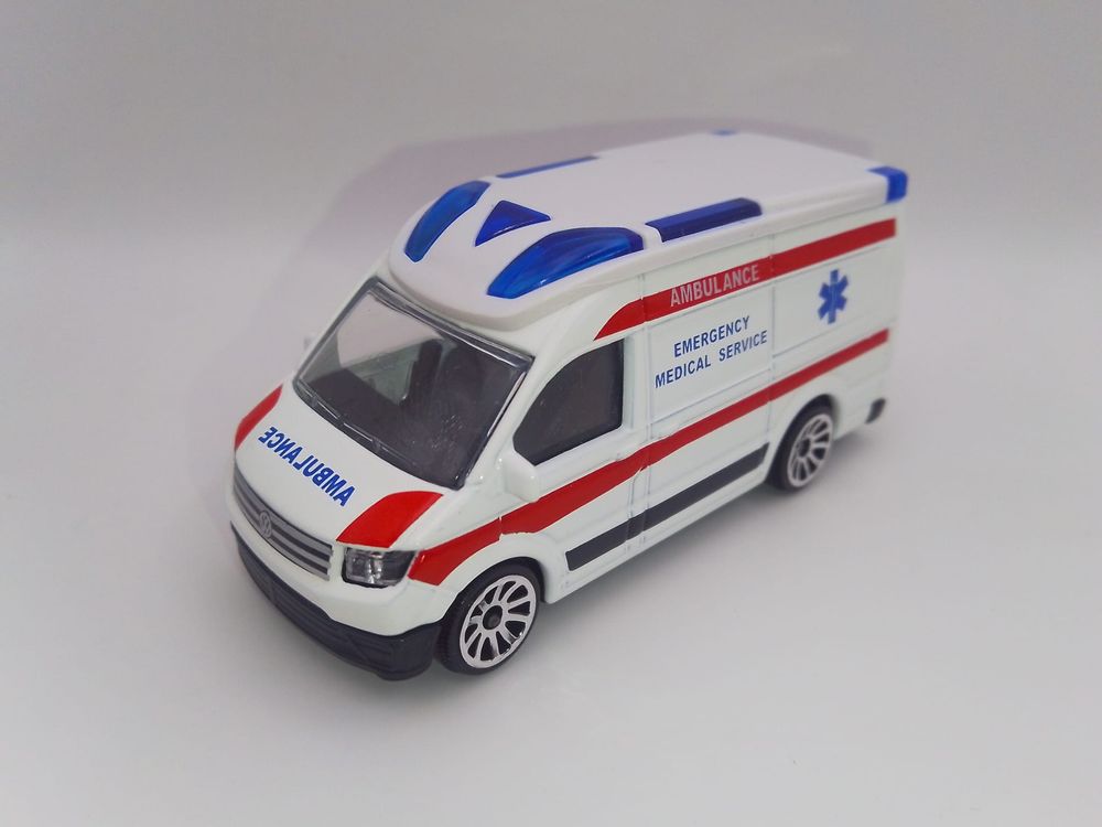 MAJORETTE VW CRAFTER AMBULANCE AUS MULTIPACK NEU (Neu (gemäss ...