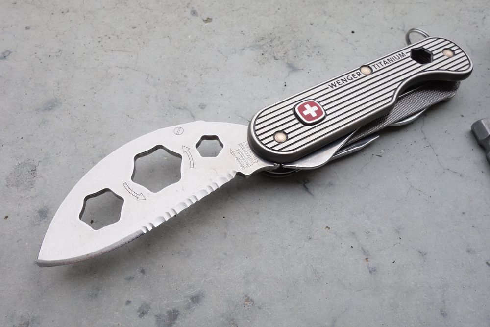 Wenger Titanium Ueli Steck Special Edition Taschenmesser (Neu (gemäss ...