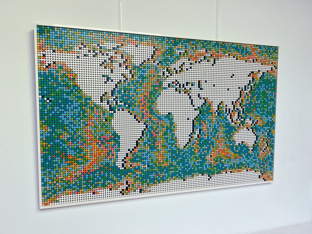 LEGO 31203 - World Map (Gebraucht) in Luzern für CHF 135 – mit ...