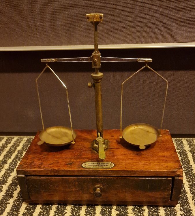Antike Apothekerwaage (Gebraucht) in Herzogenbuchsee für CHF 40 – mit Lieferung auf Ricardo kaufen