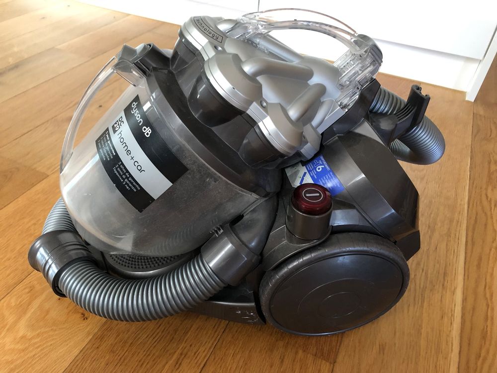 DYSON Staubsauger DC29 Home and car (Gebraucht) in für CHF 92 – nur ...