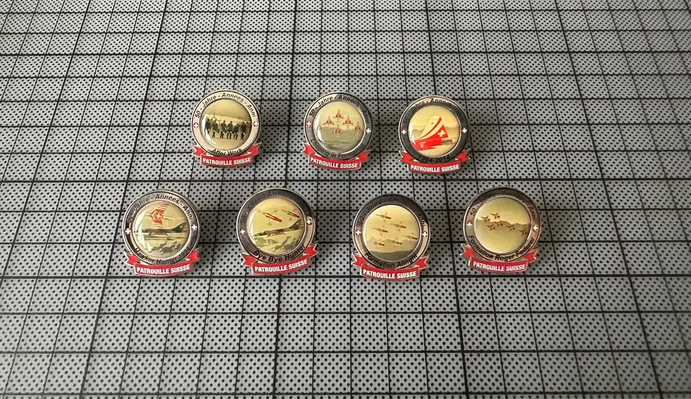 7 Pins Patrouille Suisse (Gebraucht) in Nussbaumen AG für CHF 21 – mit ...