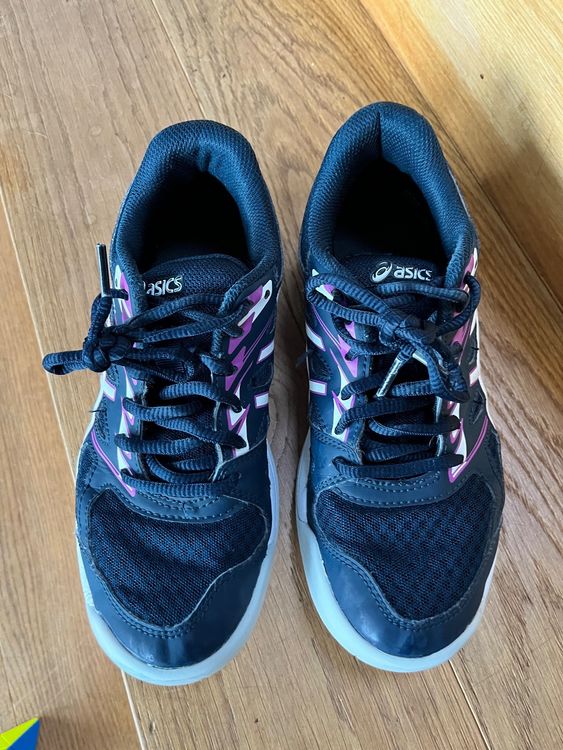 Gut erhaltene Asics Hallenschuhe Gr 36 Indoor Turnschuhe | Kaufen auf Ricardo