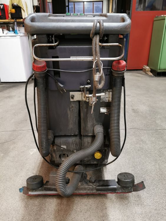Taski Combimat 600 / Scheuersaugmaschine / Putzmaschine (Gebraucht) in ...