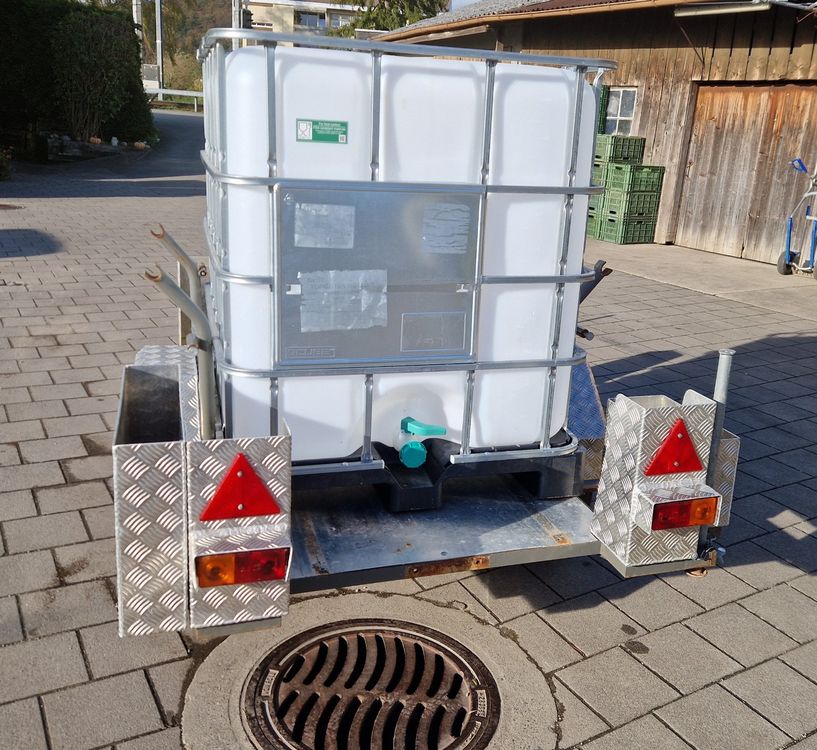 Anhänger mit Wassertank IBC (Gebraucht) in Gampelen für CHF 350 – nur ...