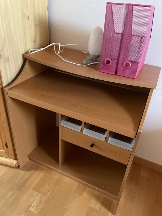 Schreibtisch/Computertisch mit Schublade und Ablagen (Gebraucht) in Altnau für CHF 2 – nur ...