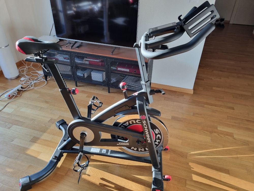Indoor Spinning bike Schwinn IC700 (Neu (gemäss Beschreibung)) in für ...