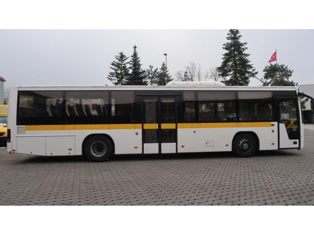 autocar pour camion ecole double commande (Defekt) in St-Blaise für CHF ...