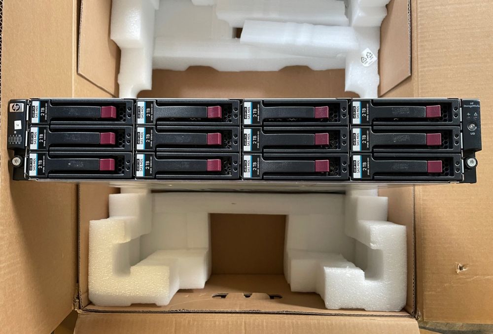 HP StorageWorks D2600 mit 12x2 TB-HD | Kaufen auf Ricardo