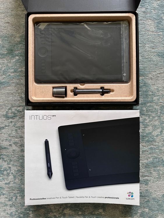 Wacom Intuos Pro Pen and Touch Tablet, Medium (PTH-651) (Gebraucht) in ...
