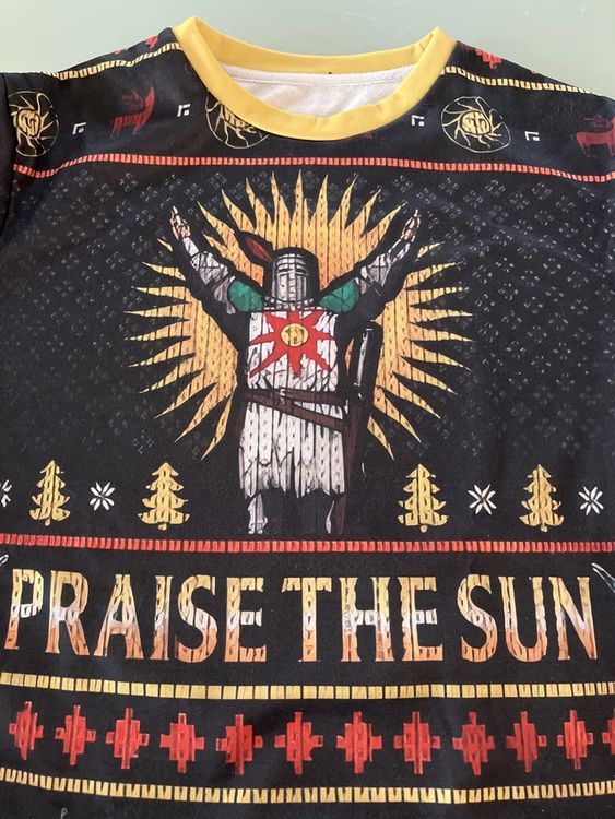 Dark Souls Praise the Sun Sweater (Neu und originalverpackt) in ...