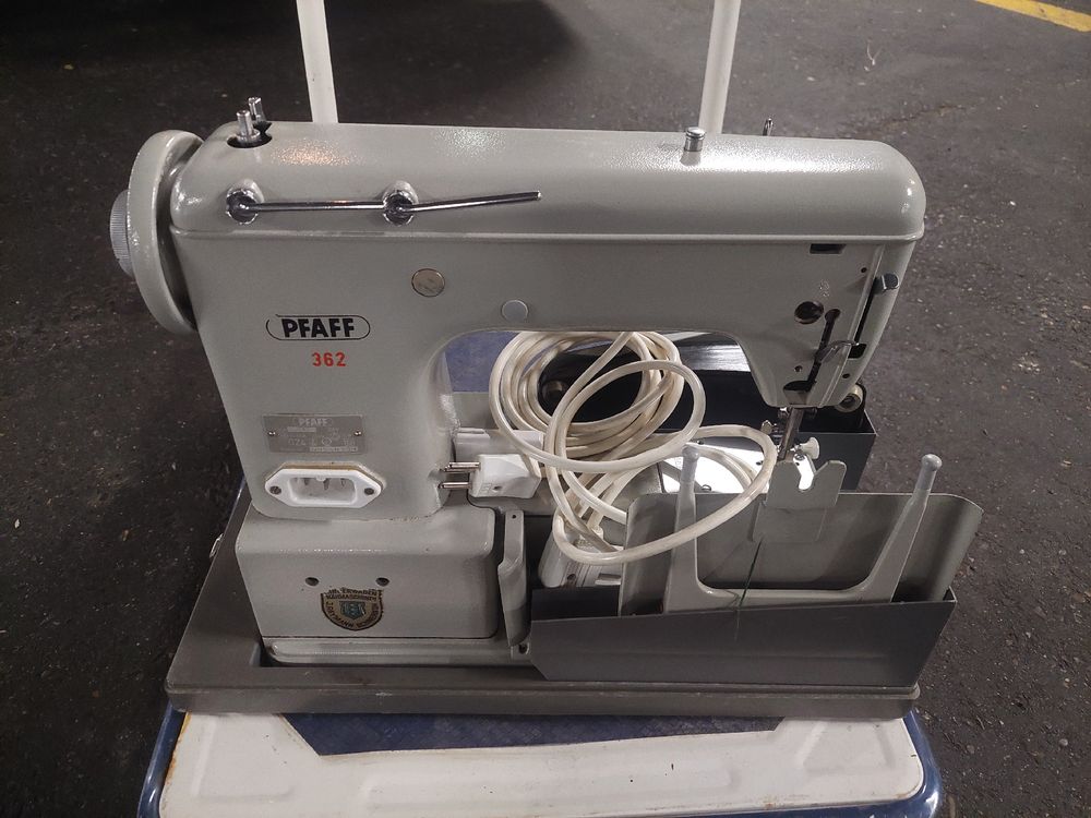 Pfaff Nahmaschine Alt 2