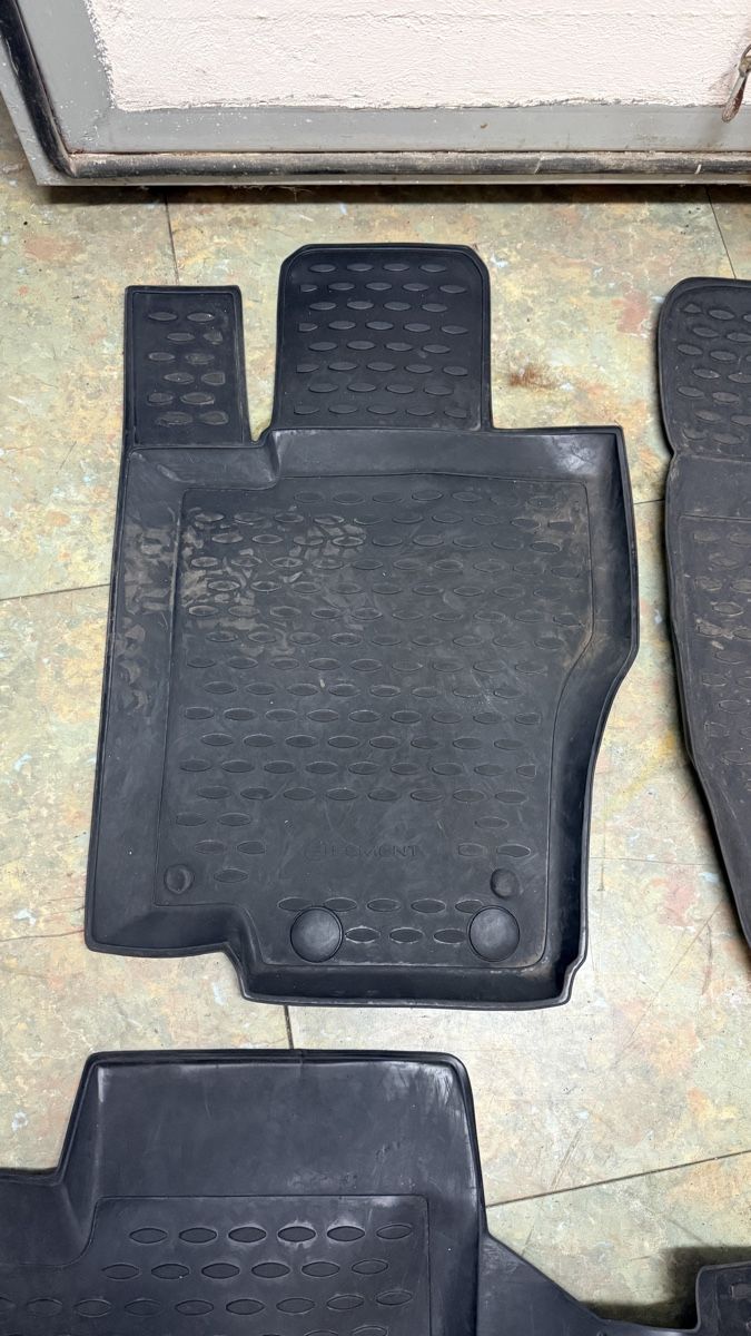 Mercedes ML W164 Gummimatten wintertauglich komplettset (Gebraucht) in ...