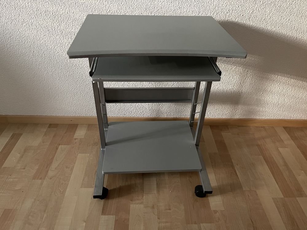 Mini Schreibtisch Büro Gisch, Computer Tischli (Gebraucht) in Galgenen ...