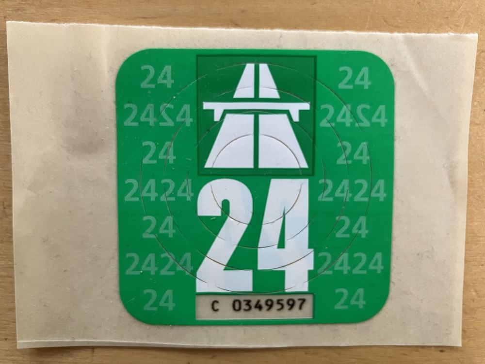 Autobahn Vignette 2024 (Neu und originalverpackt) in Riehen für CHF 21 – mit Lieferung auf ...