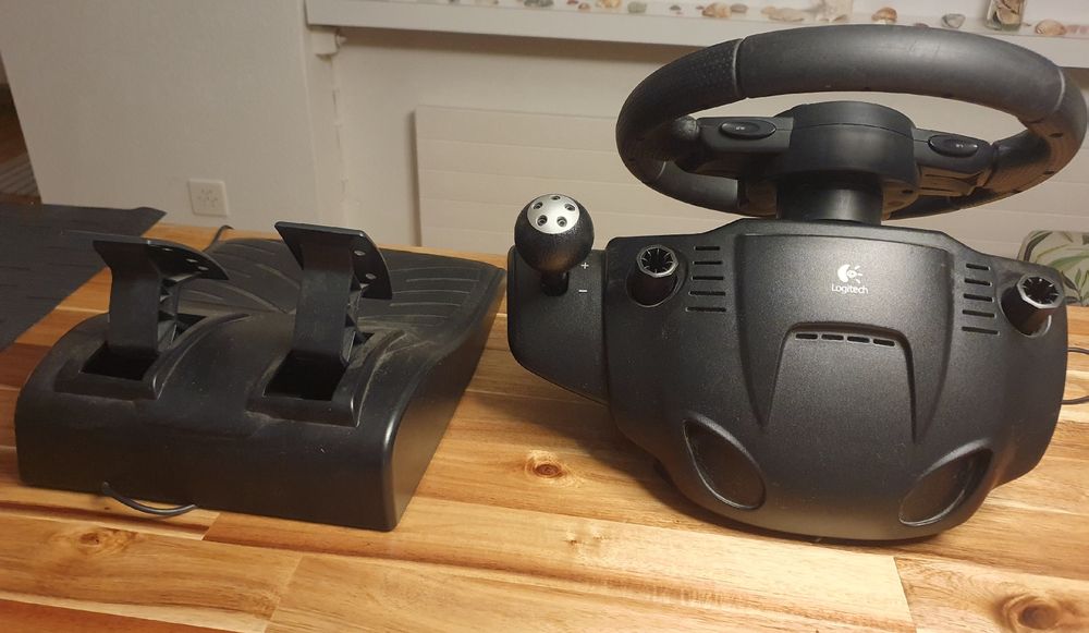 Logitech Driving Force GT, Lenkrad & Pedale | Kaufen auf Ricardo