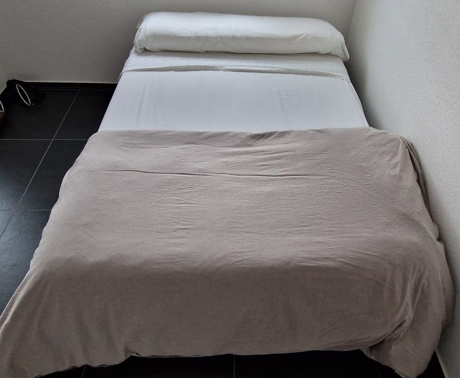 Bed (mattress, box spring and feet) 135x190 (Gebraucht) in Birmensdorf ...