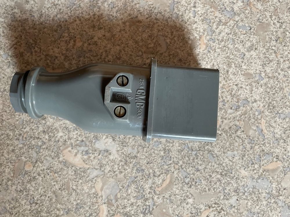 J25/4 Poliger Stecker Industrie CMC (Gebraucht) in Huttwil für CHF 41 – nur Abholung auf Ricardo ...