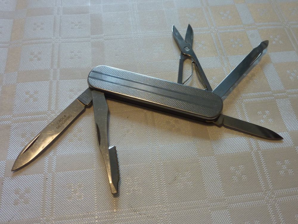 Taschenmesser VICTORINOX Metall Werbe CAOLA MENDRISIO (Gebraucht) in ...