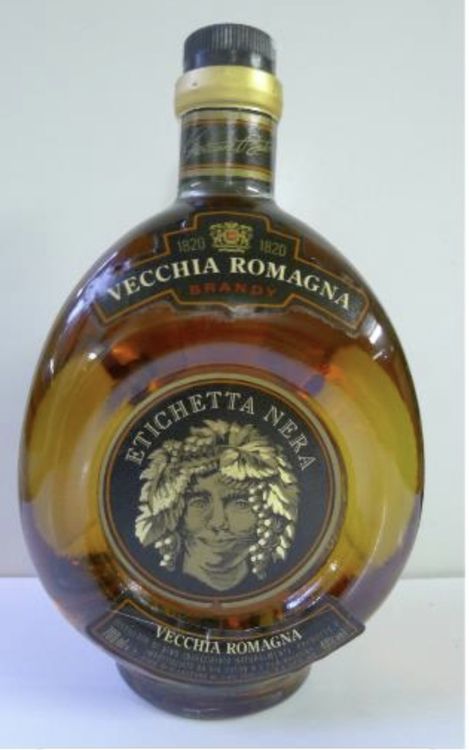 Vecchia Romagna Etichetta Nera Brandy, 0.7l, 40-50 jährig (Neu (gemäss Beschreibung)) in ...