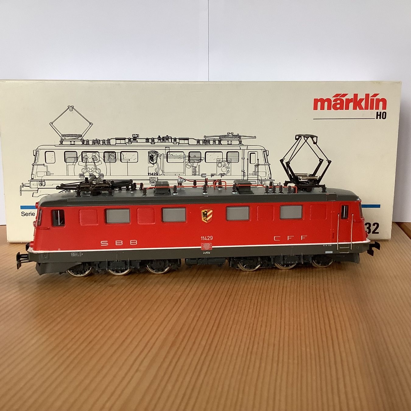 Märklin 3332, SBB Ae 6/6 11429 Altdorf rot, Analog (Gebraucht) in ...