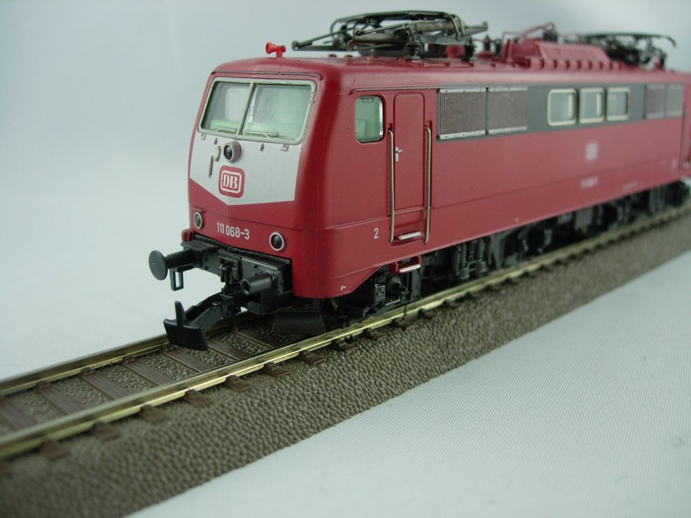 MÄRKLIN 3360 - BR 111 der DB in rot mit Latz, AC analog | Kaufen auf Ricardo