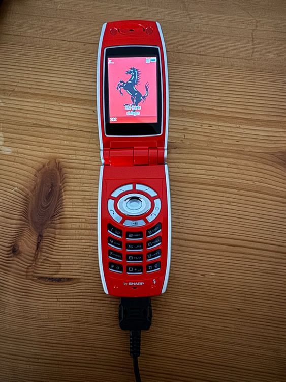 GX25 Ferrari Edition by Sharp. Sammlerstück! (Gebraucht) in Detligen für CHF 5 – mit Lieferung ...