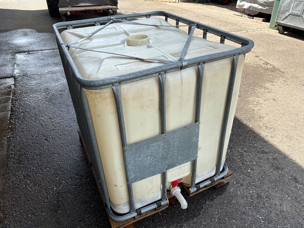 Wassertank (Gebraucht) in Aathal-Seegräben für CHF 20 – nur Abholung ...