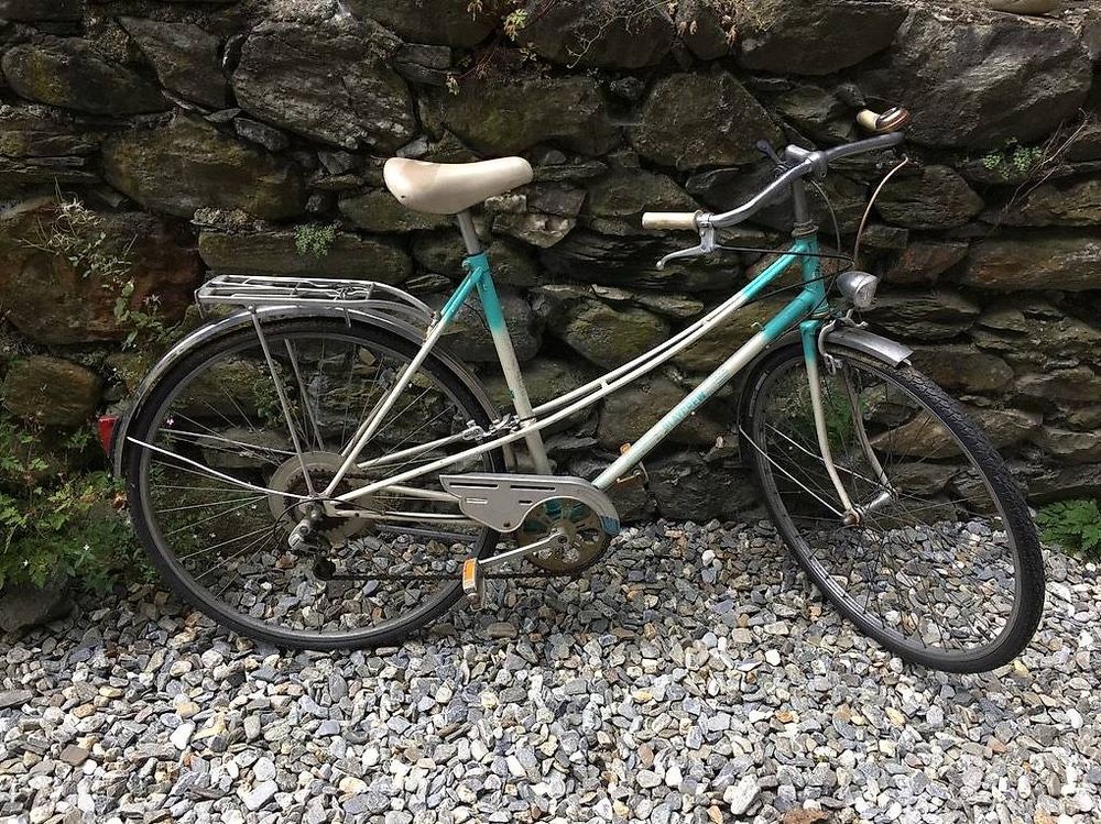 Velo de ville avec du caractère pour Madame.. (D'occasion) à Le Châble ...