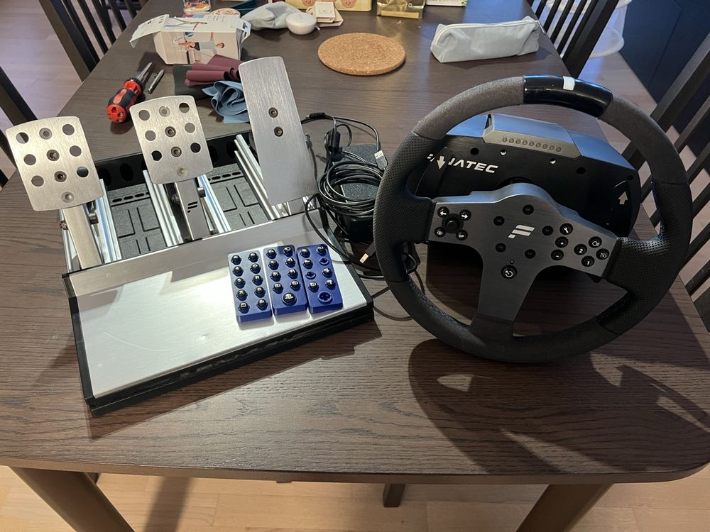 Fanatec CSL Elite + CSR Elite Loadcell Pedals (Gebraucht) in ...