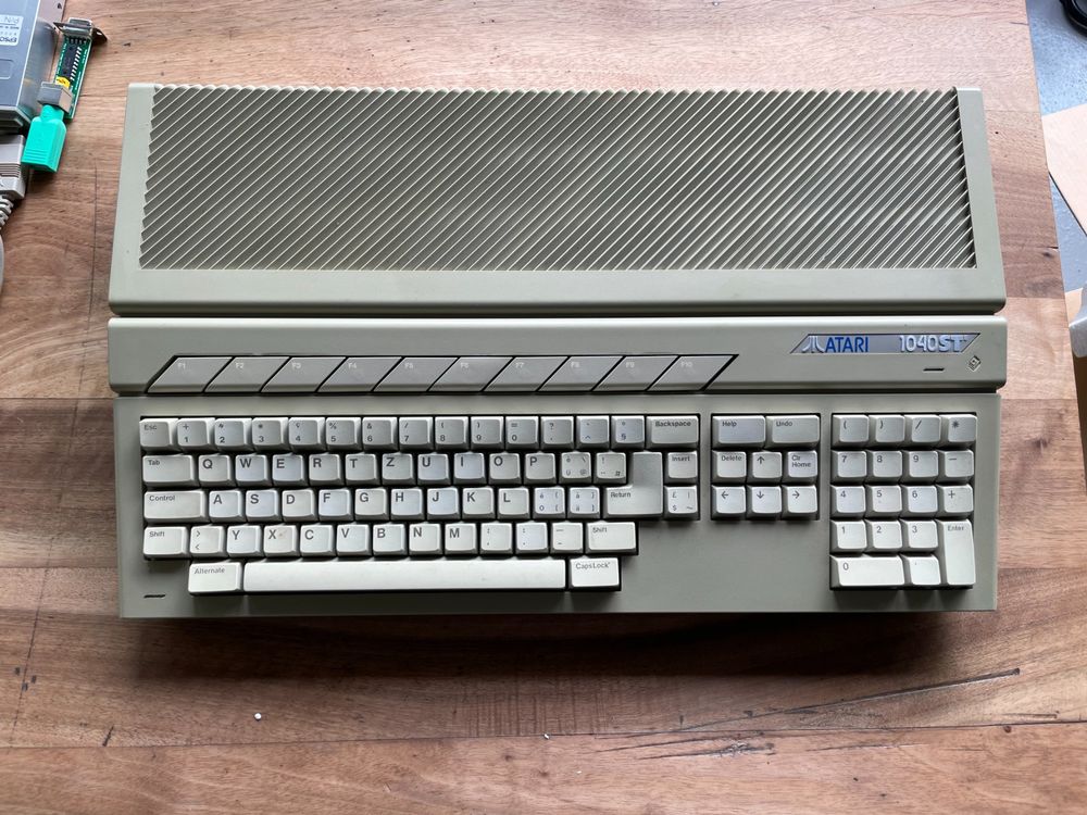 Atari 1040STe mit Bildschirm, Notator, Cubase, Midex (Gebraucht) in für CHF 499 – nur Abholung ...