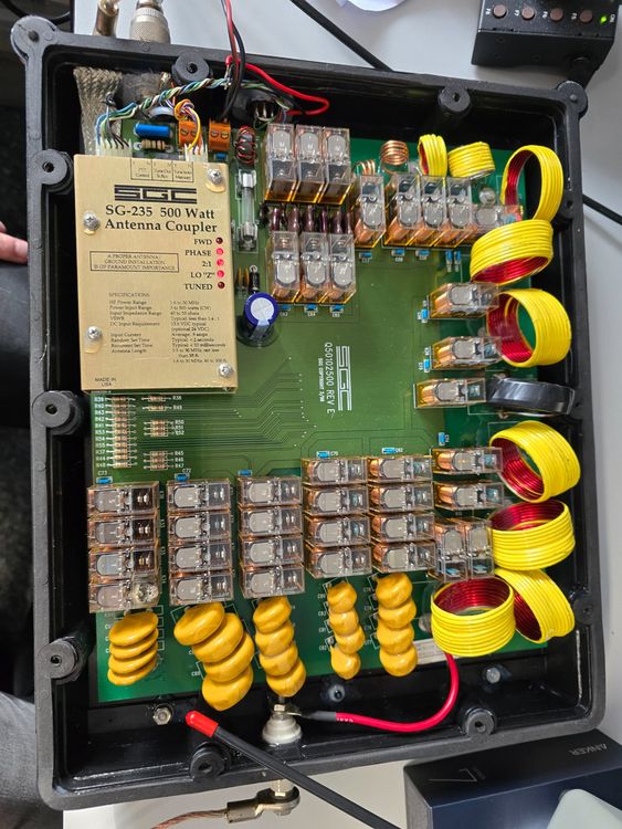 SG-235 von SGC - 3W-500W Automatischer Antennentuner für KW (Gebraucht ...