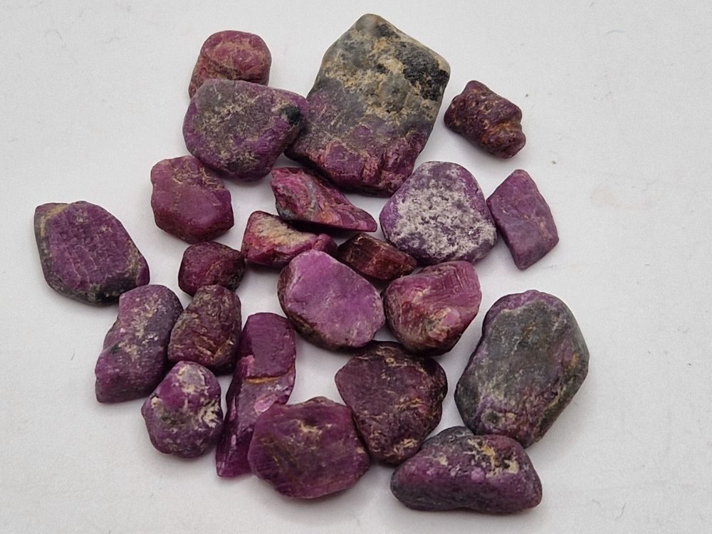 Rubin roh Lot total 102ct. (Neu und originalverpackt) in Winterthur für ...